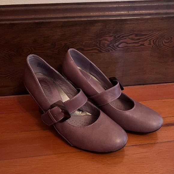 Clarks | Shoes | Clarks Mary Jane Style Gray Heels | Poshmark
